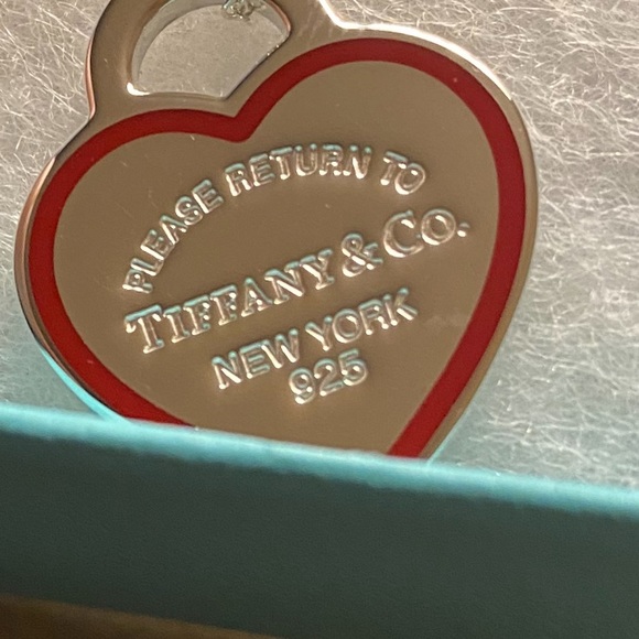 Tiffany & Co. | Jewelry | New Tiffany Tag Heart Charm Outlined In Red ...